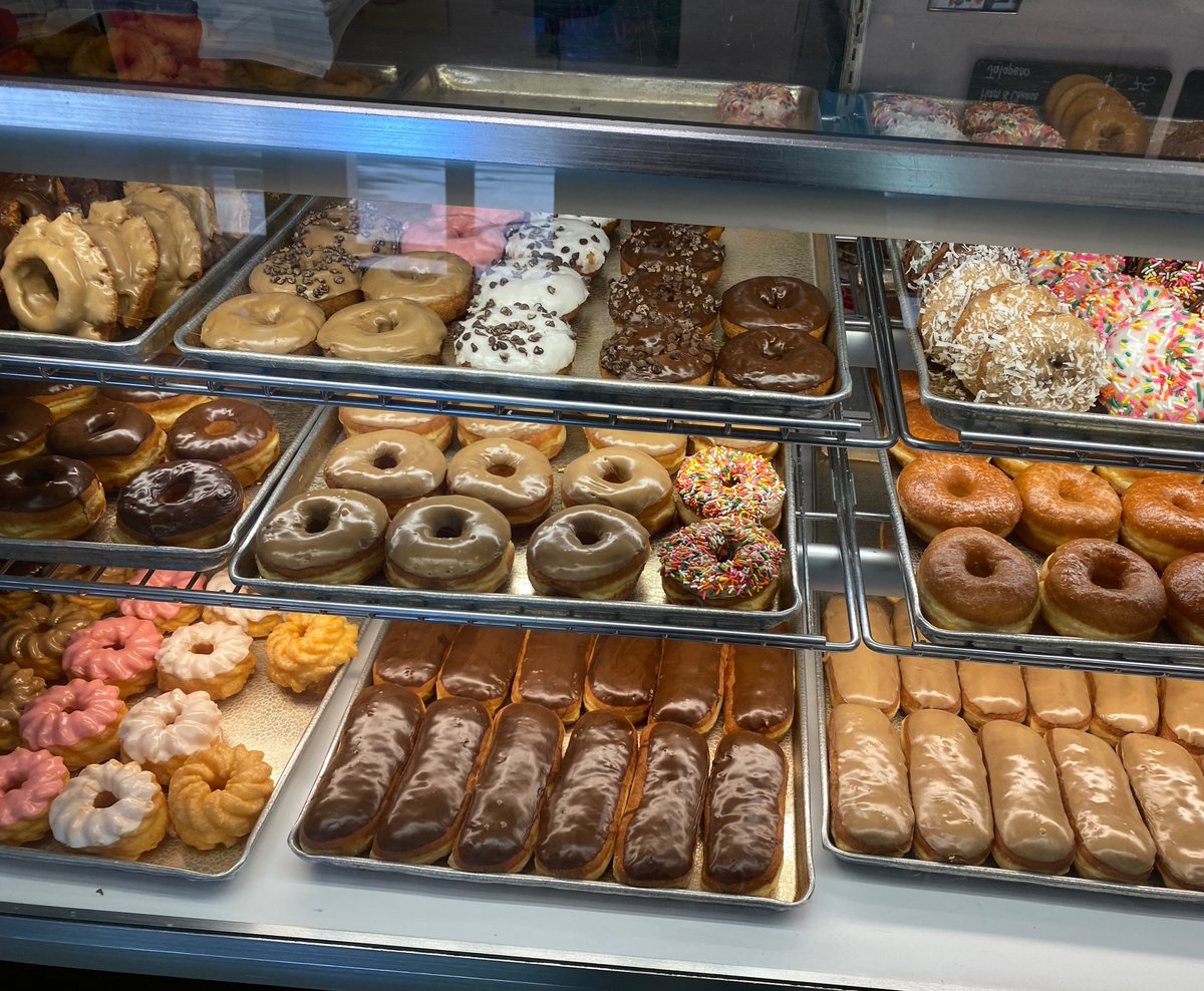 Andy Fletcher on Twitter: "What are your favorite kind of donuts and donut stores?🍩I've written ...