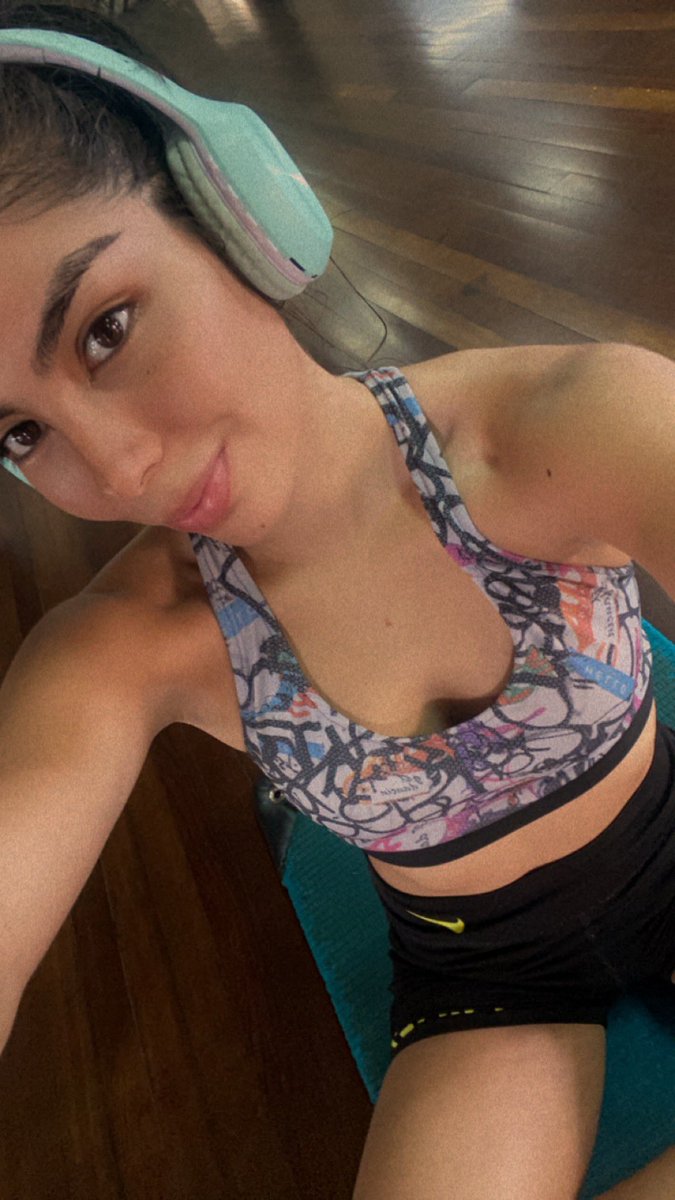 Sofi Sof 🌜 on Twitter: "El gym me hace brillar