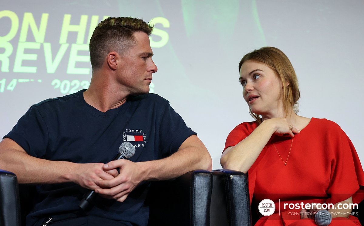 Tyler Hoechlin France on Twitter: "RT @RosterCon: #BHF - Les photos des panels Colton Haynes ...