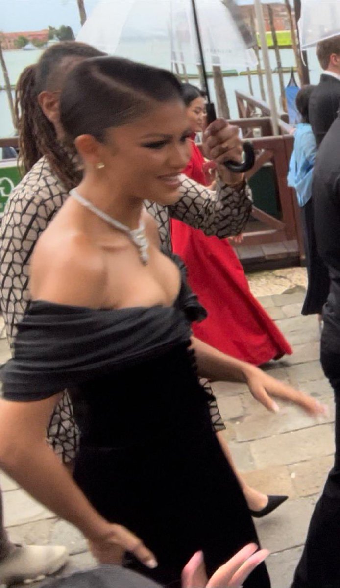 Zendaya Updates on Twitter: Zendaya Updates on Twitter:
