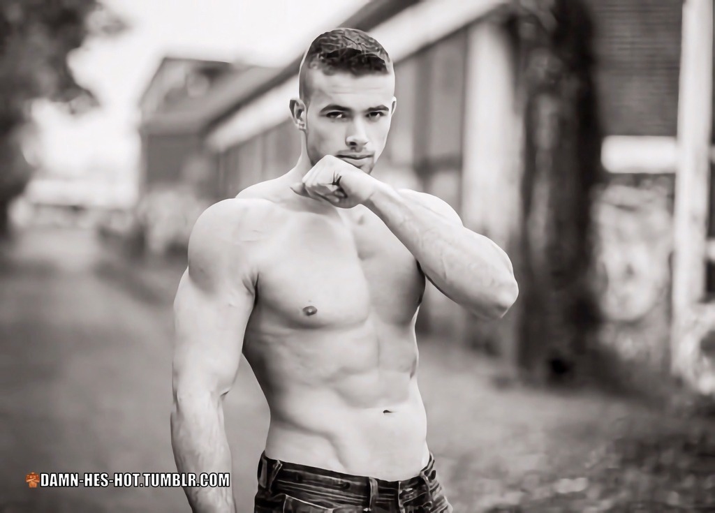 Damn Hes Hot On Twitter Damn Hes Hot Follow For Daily Pics Of Hot