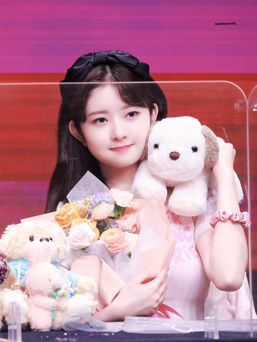 sunflower203 on Twitter: "220507. HQ #REI #레이 #レイ #直井怜 #IVE #아이브"