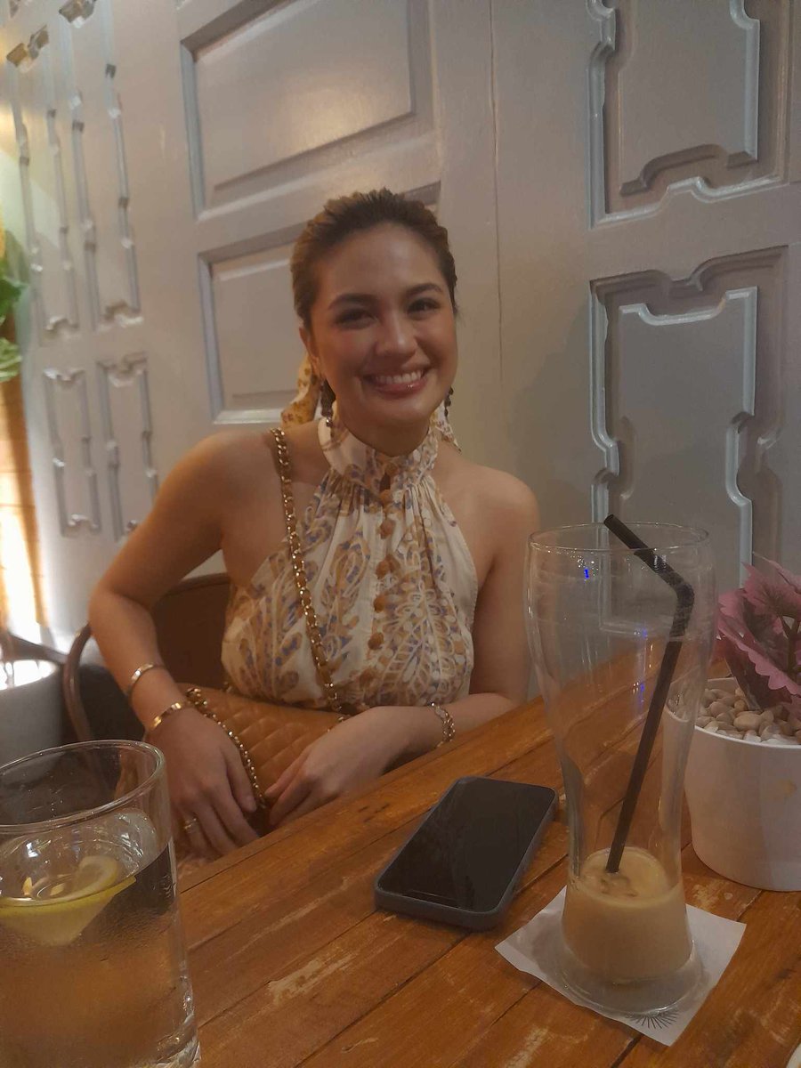 Ms. Limitless on Twitter: ": nak smile ka... Ikaw na din magbayad ng bills 🤣"