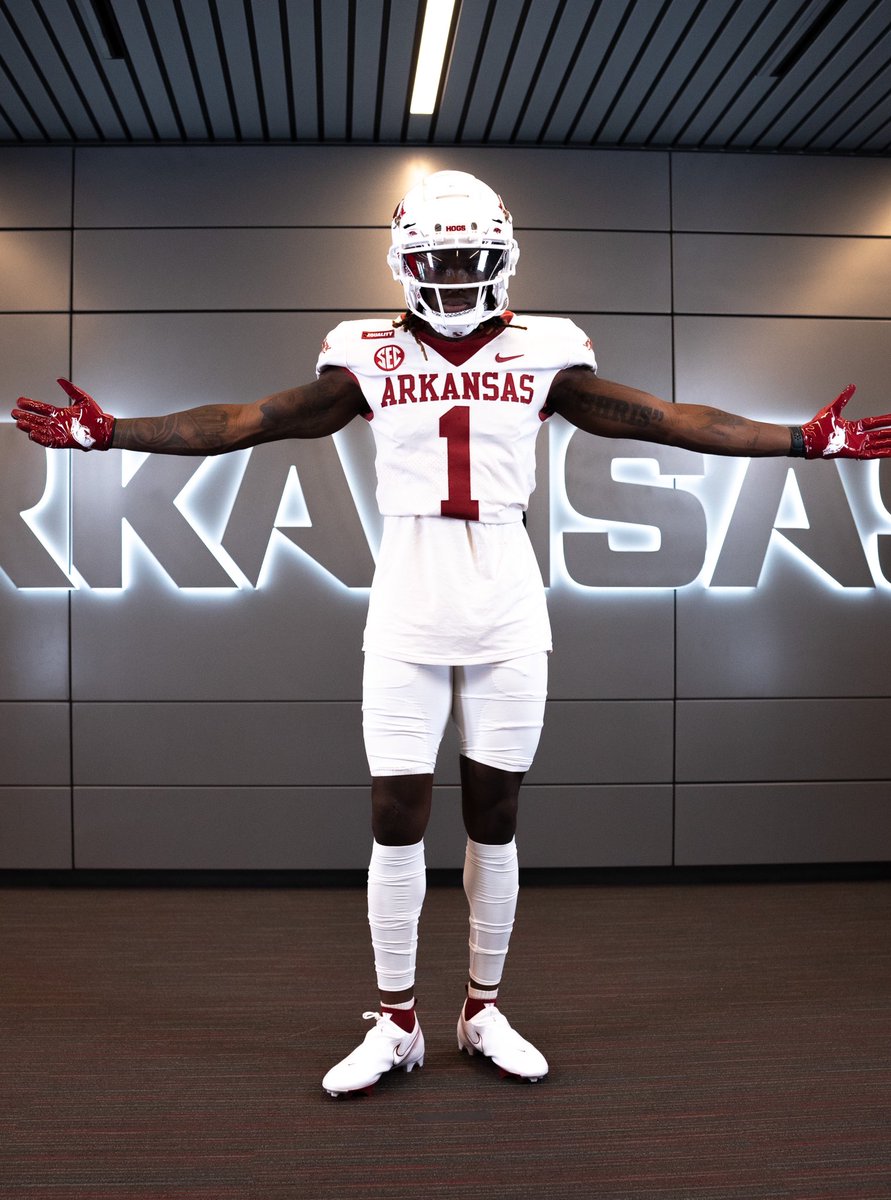 𝙲𝚑𝚛𝚒𝚜 "𝙲𝚎𝚎" 𝚁𝚑𝚘𝚍𝚎𝚜 on Twitter: "#gohogs🐗"