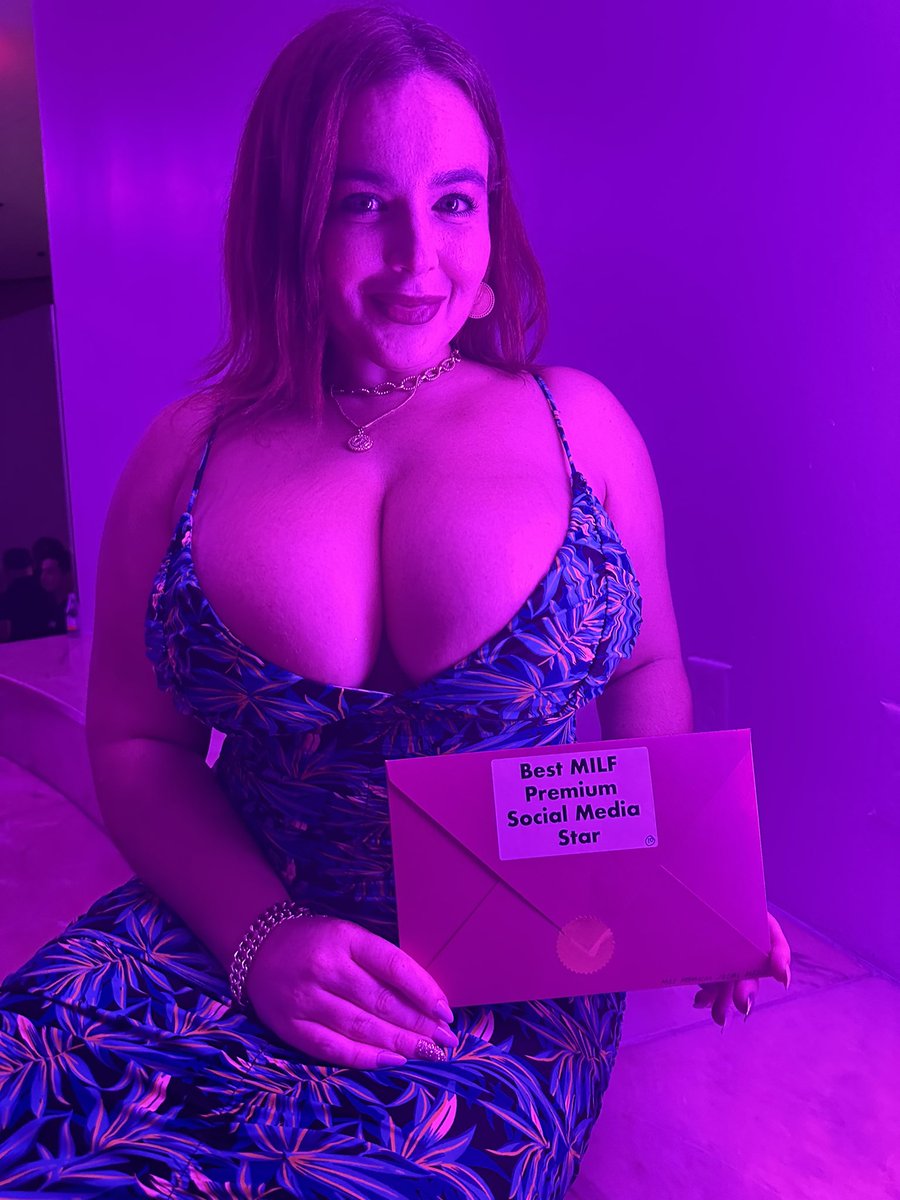 Natasha Nice 🇫🇷🇨🇺🇺🇸 on Twitter: "I won bitches!!! 🏆 Thank you so much guys for voting for me ...