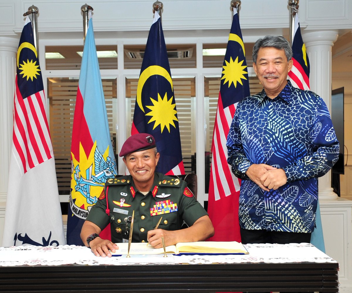 MINDEF Malaysia on Twitter: "Kuala Lumpur, 18 Mei 2023 - Menteri Pertahanan, YB Dato’ Seri Utama ...