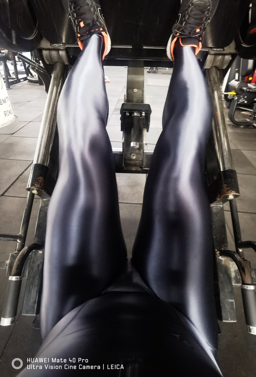 Maxweing on Twitter: "#gymgear #lycra #spandexbulge #spandexmen #amoresy #紧身衣 厄今天别人说 这样拍显腿长"