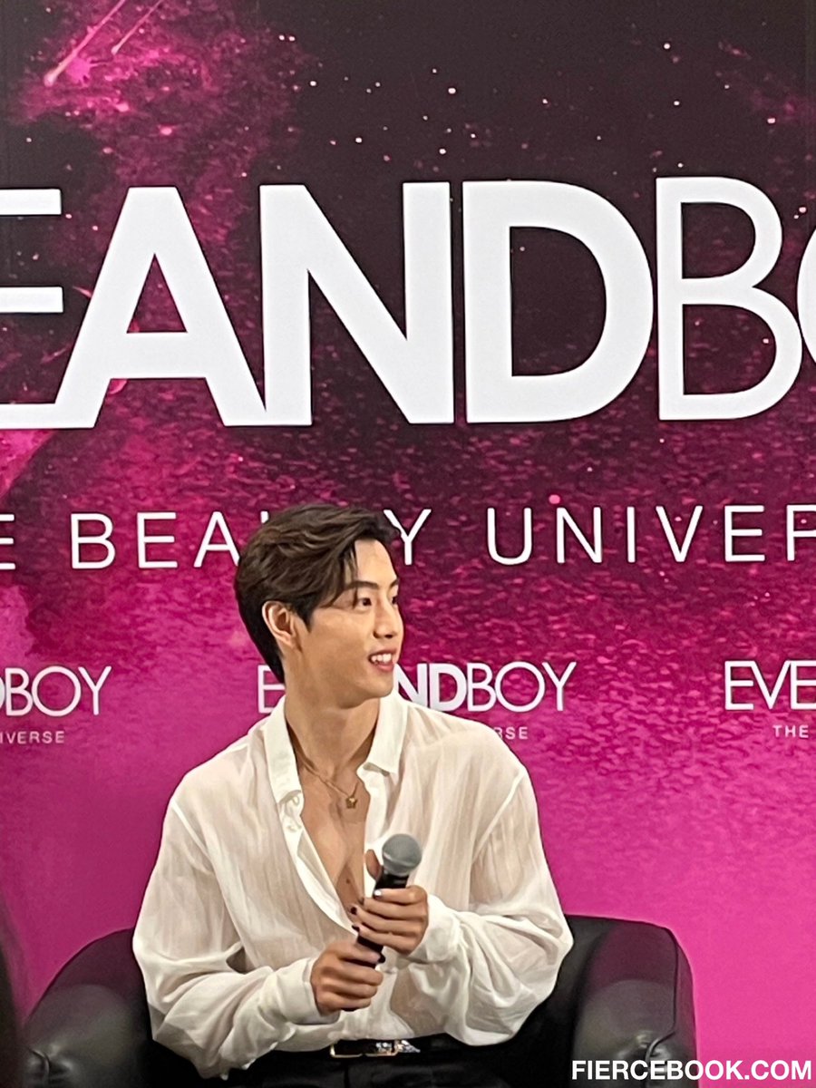 Fiercebook on Twitter: "มาร์ค ต้วน ในงานแถลงข่าว EVEANDBOY Best Selling Award 2022 X Mark Tuan ...