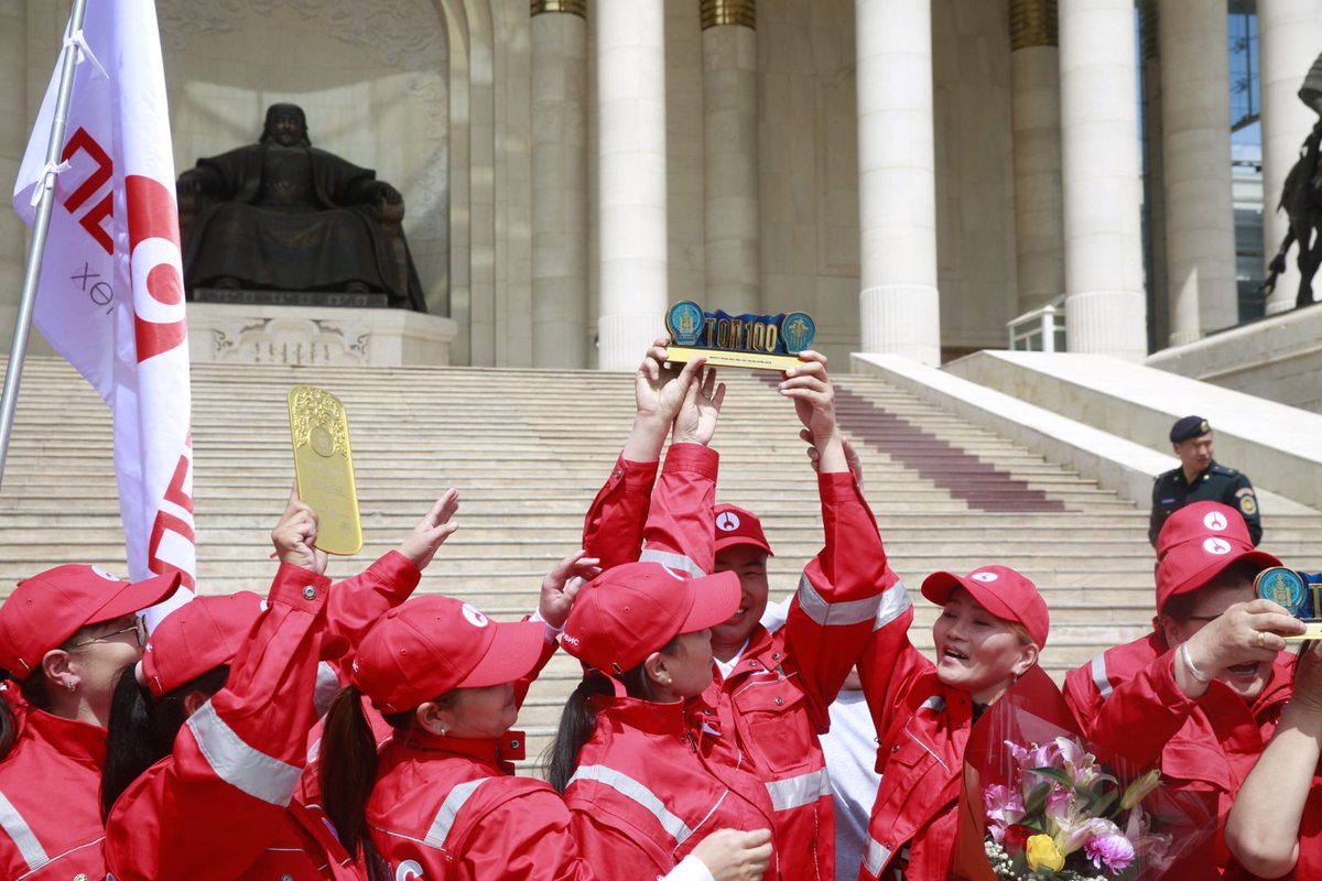 Эрдэнийн ЛХАГВА On Twitter Rt Bolort Ерөнхий сайд Л Оюун Эрдэнэ Монгол Улсын ТОП 100 аж