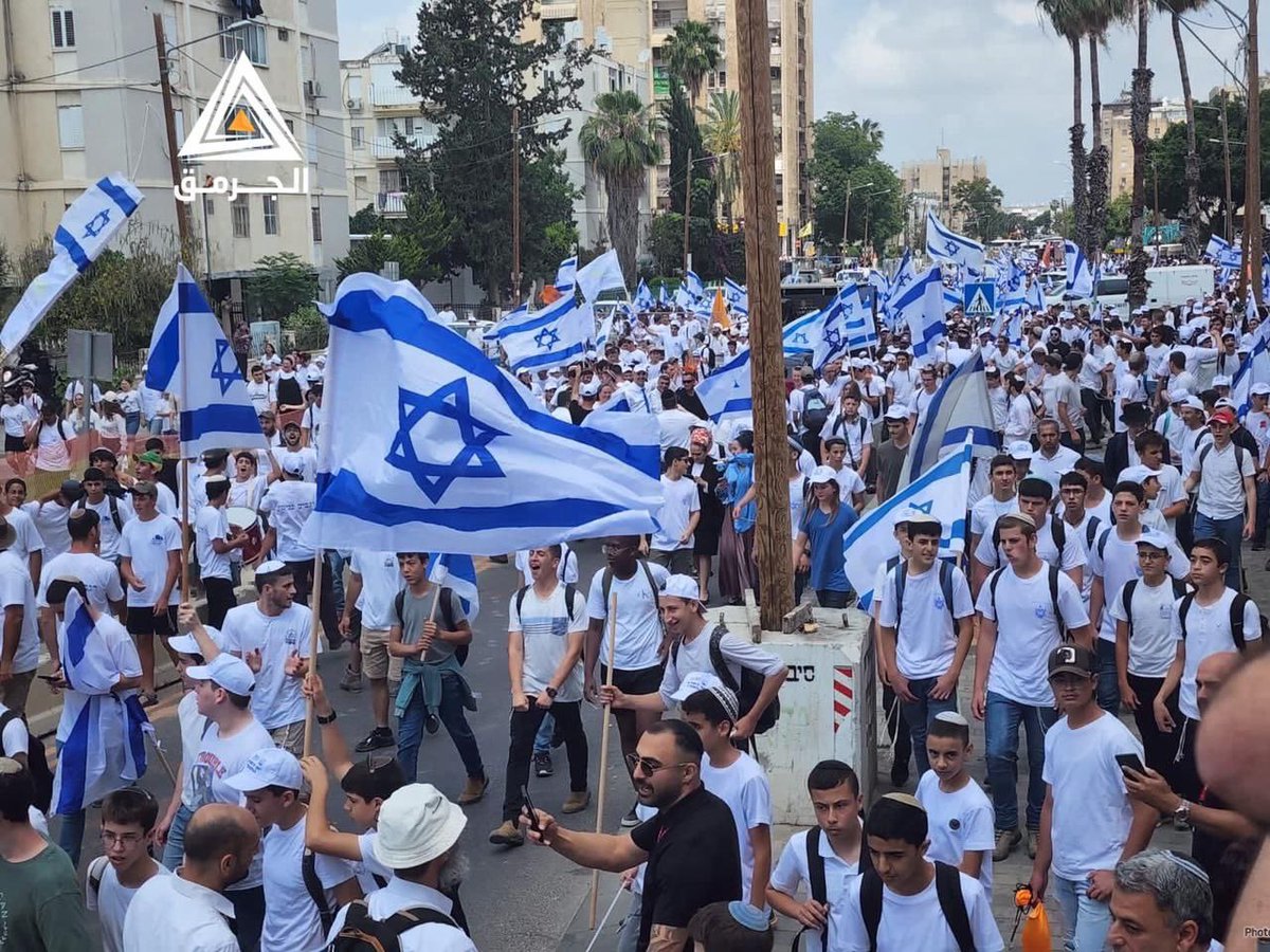 Quds News Network On Twitter In Pictures Thousands Of Israelis Have