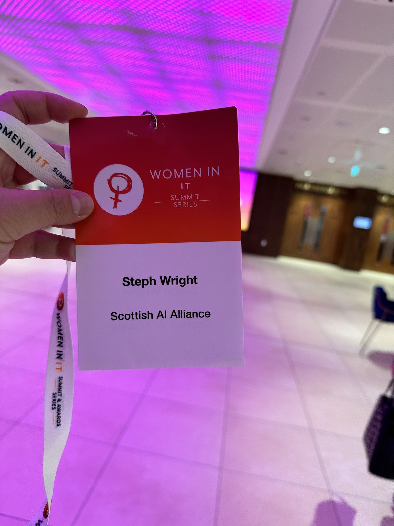 Steph Wright 🇪🇺🏴󠁧󠁢󠁳󠁣󠁴󠁿 on Twitter: "Excited to be here at the @womeninitawards @DiversityQ # ...
