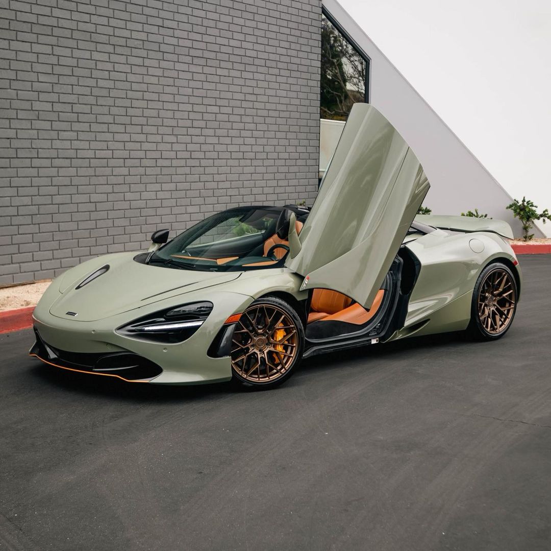 dupontregistry on Twitter: "Check the spec on this 2020 McLaren 720S Spider | Asking price ...