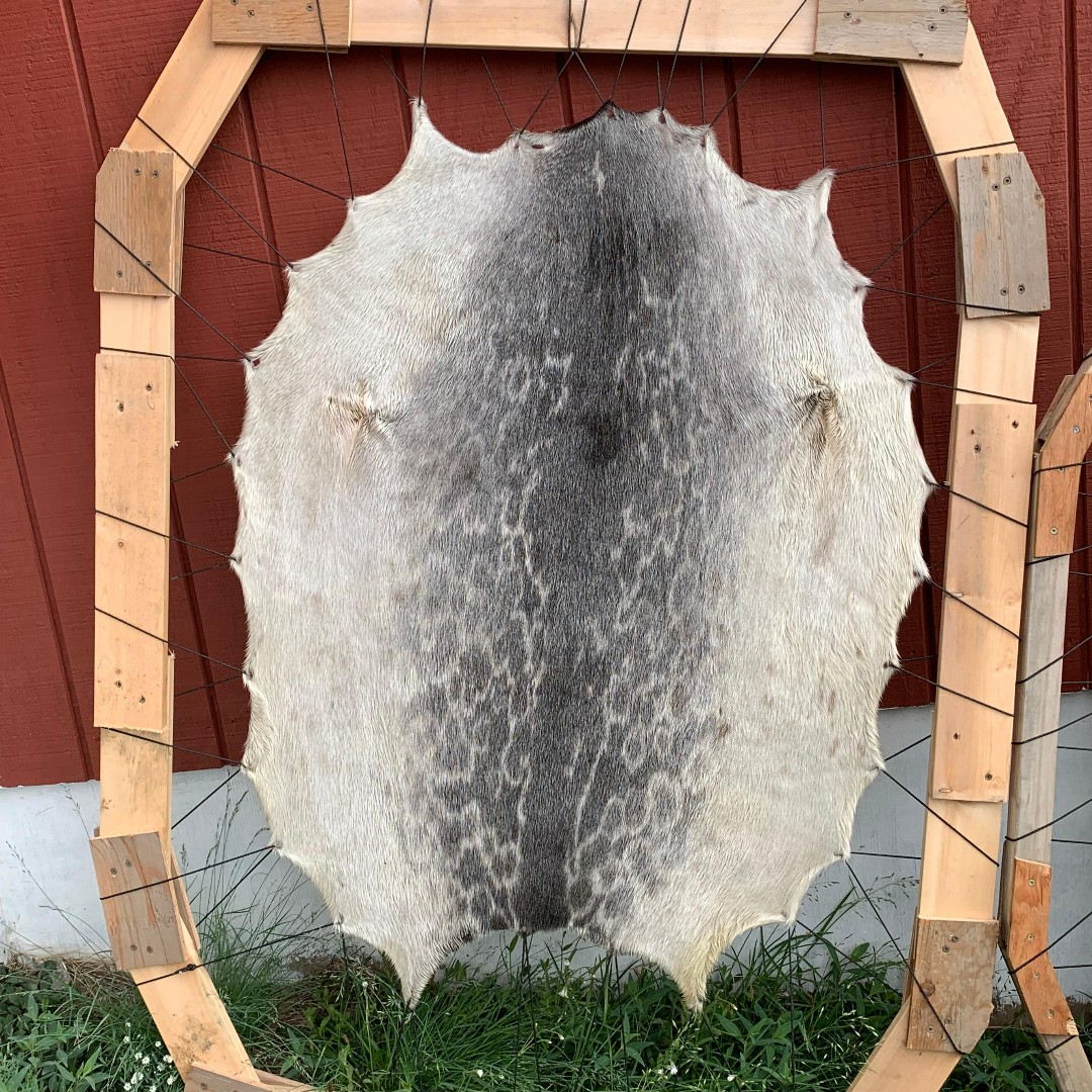 Hide Stretching Frame