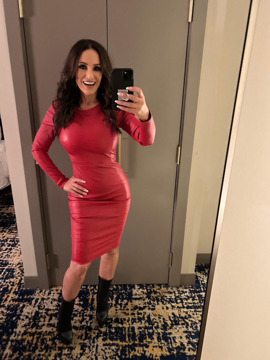 Lady in Red ️ #Selfie #selfie Lisa Ann @thereallisaann