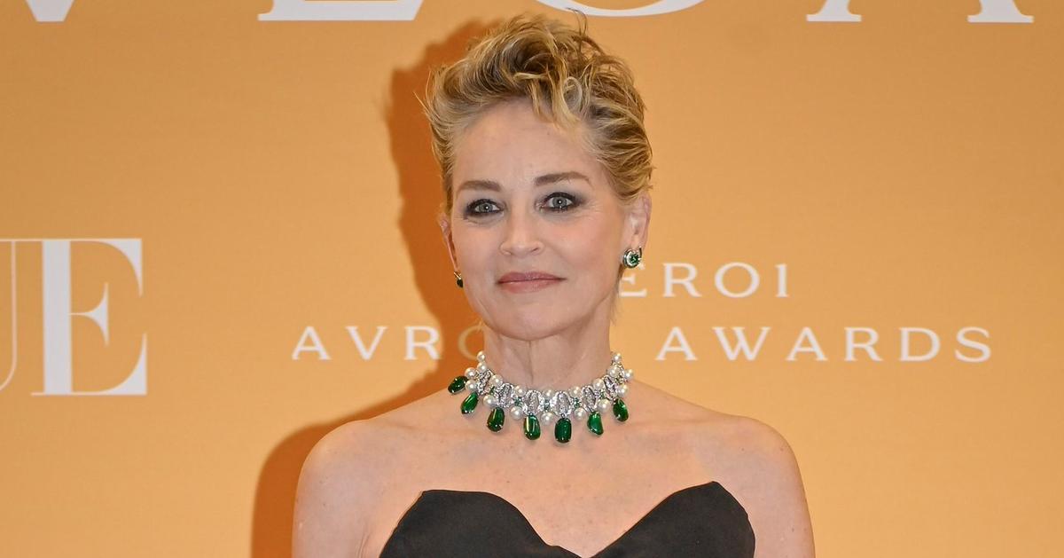 Wdayru on Twitter: "Актриса выглядела сногсшибательно. https://vk.cc/cocdii"