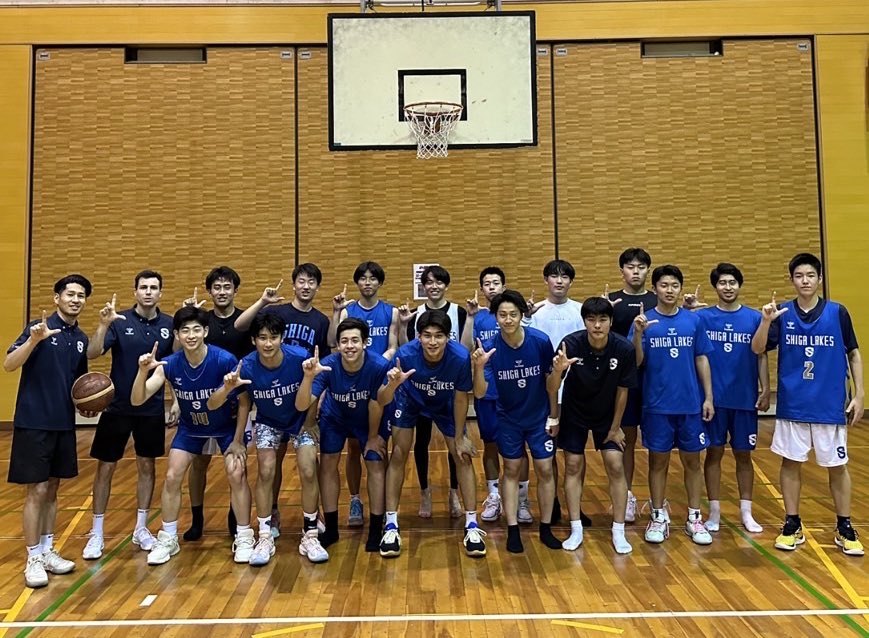 滋賀レイクス ユースチーム(U15/U18) on Twitter: "【U18】#レイクスU18 本日の練習に、湧川選手、ダビー・ゴメスHC、八幡ACが指導に来てくれました‼️ ダビHCから ...