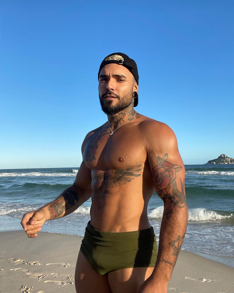 💜g10v4nn1💜 on Twitter: "RT @PridePopBR: 🚨Vazou na internet um vídeo adulto de Paulo Vitor ...