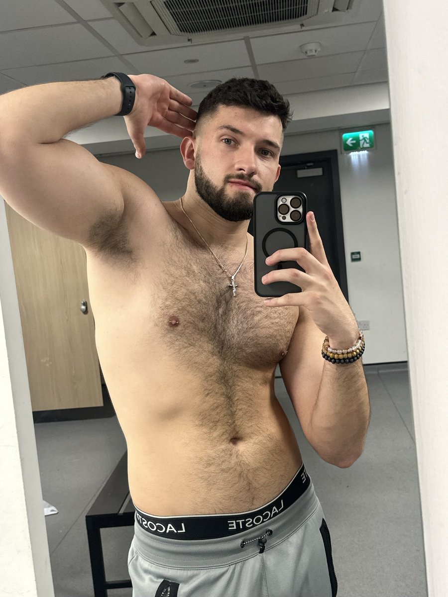 lewissurv (288k) on Twitter: "https://instagram.com/lewissurv/"