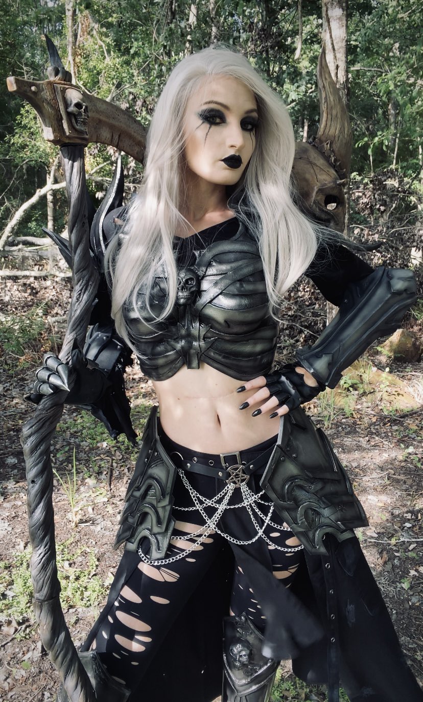 Dark Lady @DreamHack Dallas 💙 (@Darkladycosplay) / Twitter