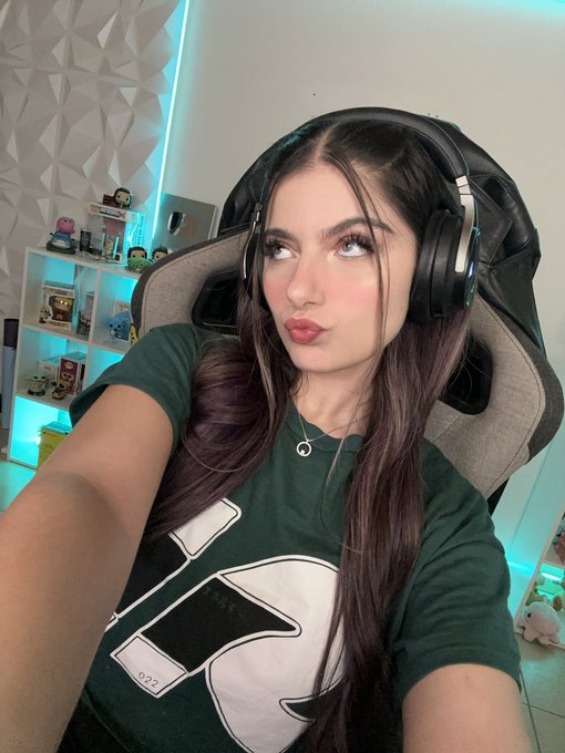 TW Pornstars - EG GirlOfNox. Pictures and videos from Twitter. Page 5