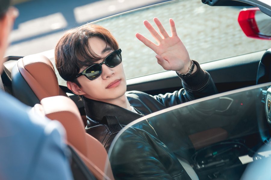 K-Series Addict on Twitter: "จุนโฮ 2PM ระหว่างถ่ายทำ King The Land(킹더랜드) ช่อง JTBC ออนแอร์ 17 ...