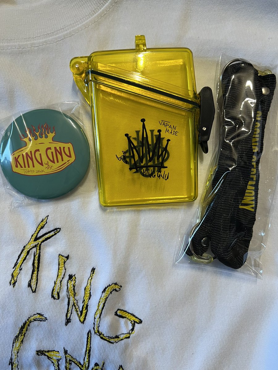 ryanryan&& on Twitter: "King Gnu グッズ Tシャツは大きめでした。胸は刺繍。 バックプリントにも刺繍があります！ #KingGnuスタジアムツアー ...