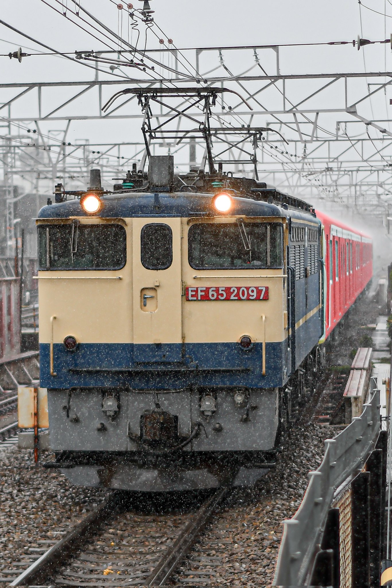 京都ごま﹅ 🐬 on Twitter: "2023/5/19 甲種輸送 EF65-2097＋東京メトロ2000系 9866レ 七条付近(京都駅付近)にて撮影しました。 撮影された方々お疲れ様 ...