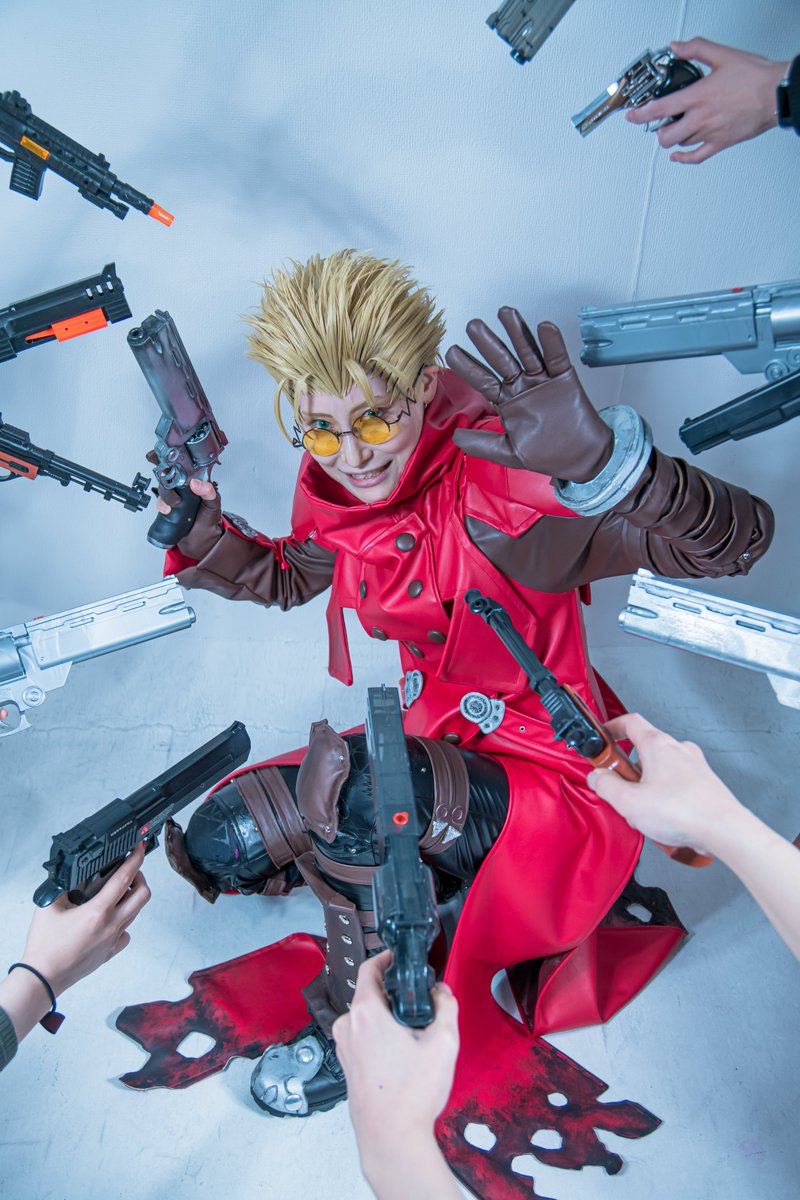 蕎麦(亜紀)のコス&雑談🐾 on Twitter: "RT @rem_cos_: 【 TRIGUN / Cosplay 】 -Badlands Rumble- Hold up！ #トライガン ...