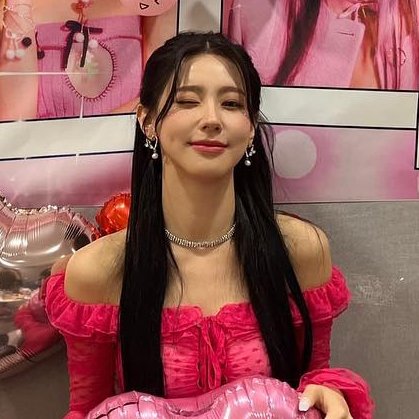 ؘ on Twitter: "cutie yeonie"