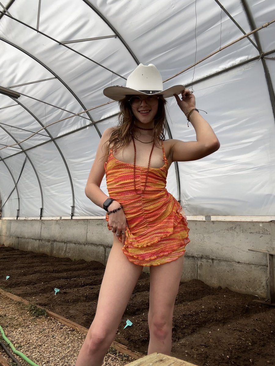 snaakecharmerr free OF on Twitter: "RT @riley_w02: Yeehaw 🤠"