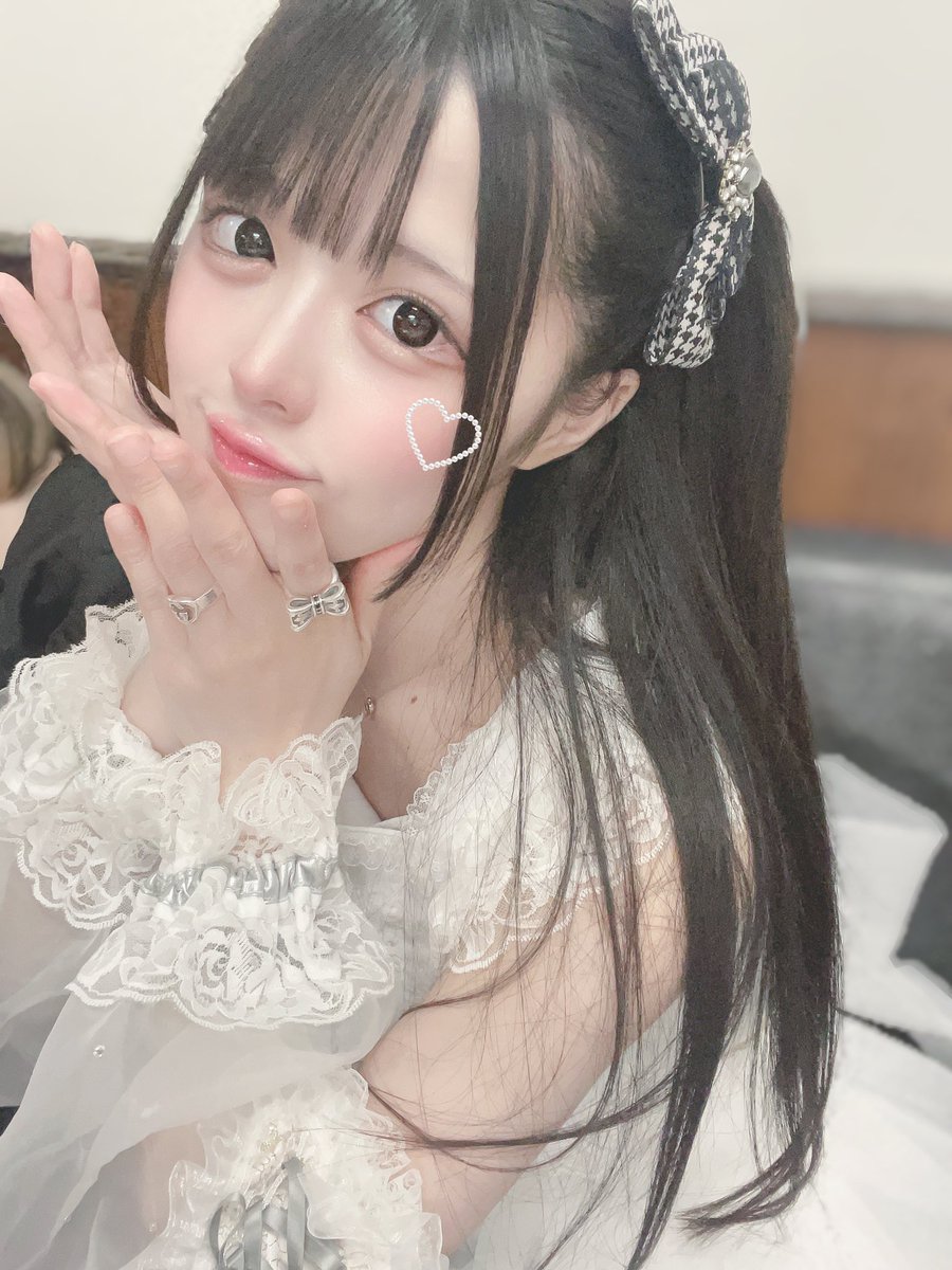 愛未 莉叶 まなみりか なごうて!滋賀6 17 On Twitter 今日も1日お疲れ様ねー!!☺︎🤍