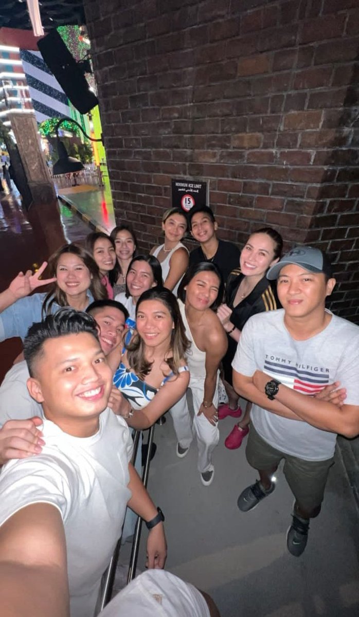 𝓐𝓬𝓮𝓢𝓮𝓾𝓵𝓰𝓲🐼𝘒𝘚𝘎2🐻🎼👉RAPPER SEULGI👈 on Twitter: "RT @biyayahh: creamline's day two 💗 📷 coach karlo"