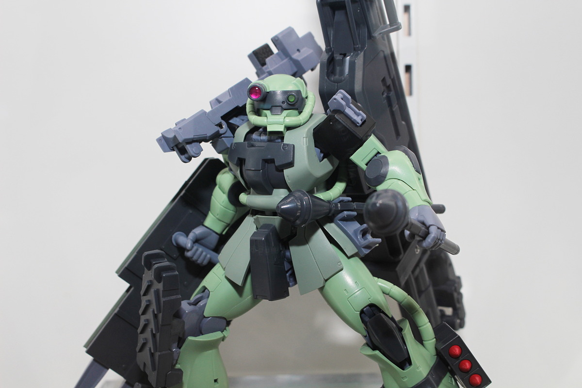 HOBBY Watch on Twitter: "【魂ネイションズ撮り下ろし】】「ザメル砲部隊」の一角を担う、砲手仕様の「ROBOT魂 ＜SIDE MS＞ MS-06F ザクII (砲手用 ...