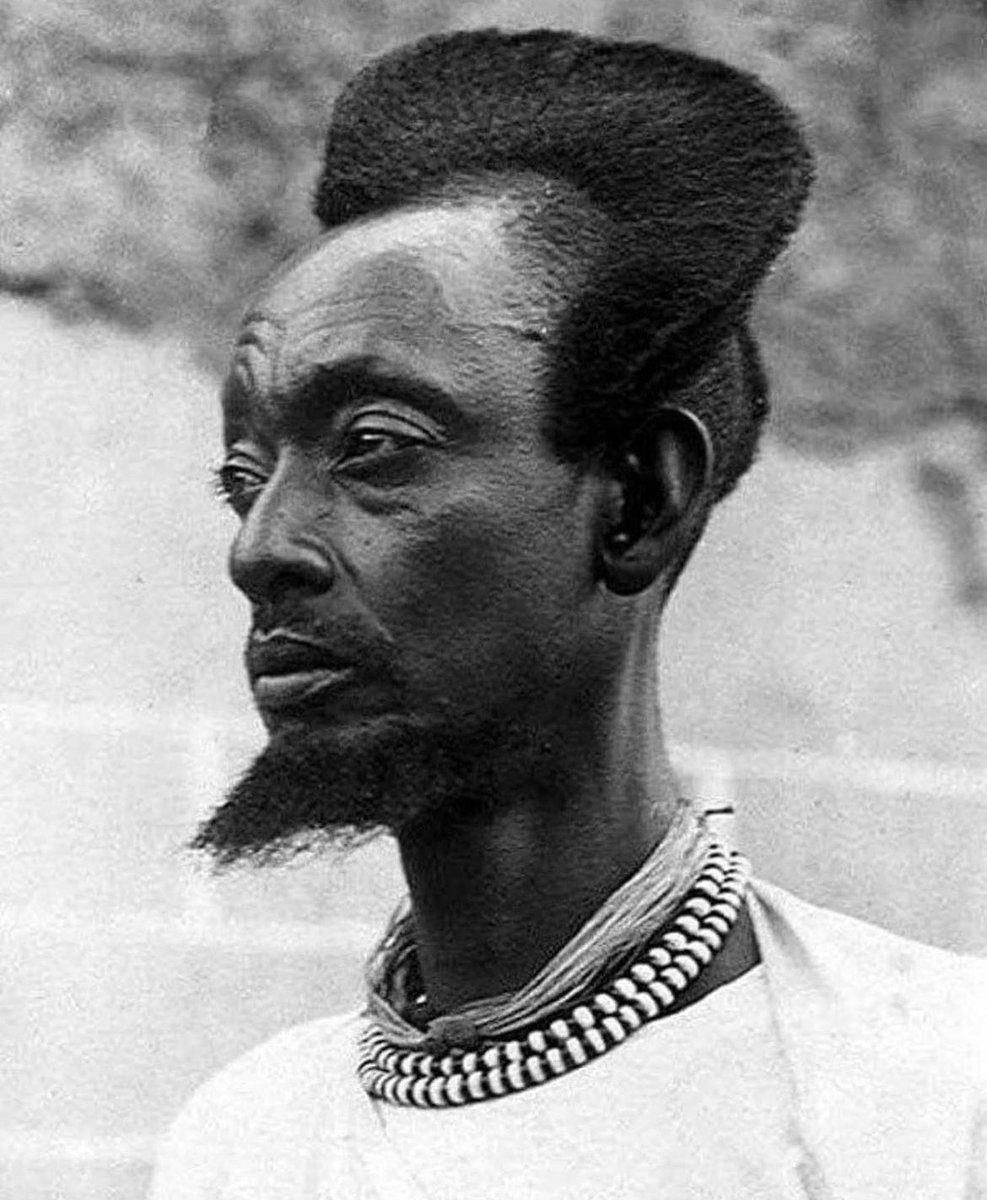 The traditional Rwandan hairstyle known as Amasunzu originated in the ...