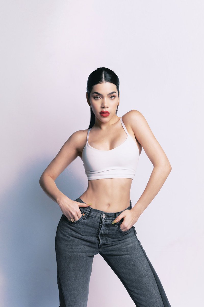 NINI on Twitter: " ️Bby K x Levi’s."