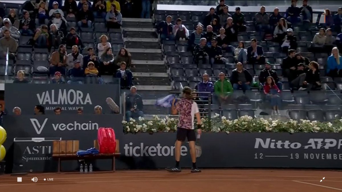 عشاق التنس Arab Tennis On Twitter طلب تسيتسيباس من والدته ألا تتحدث الروسية بين النقاط لأن