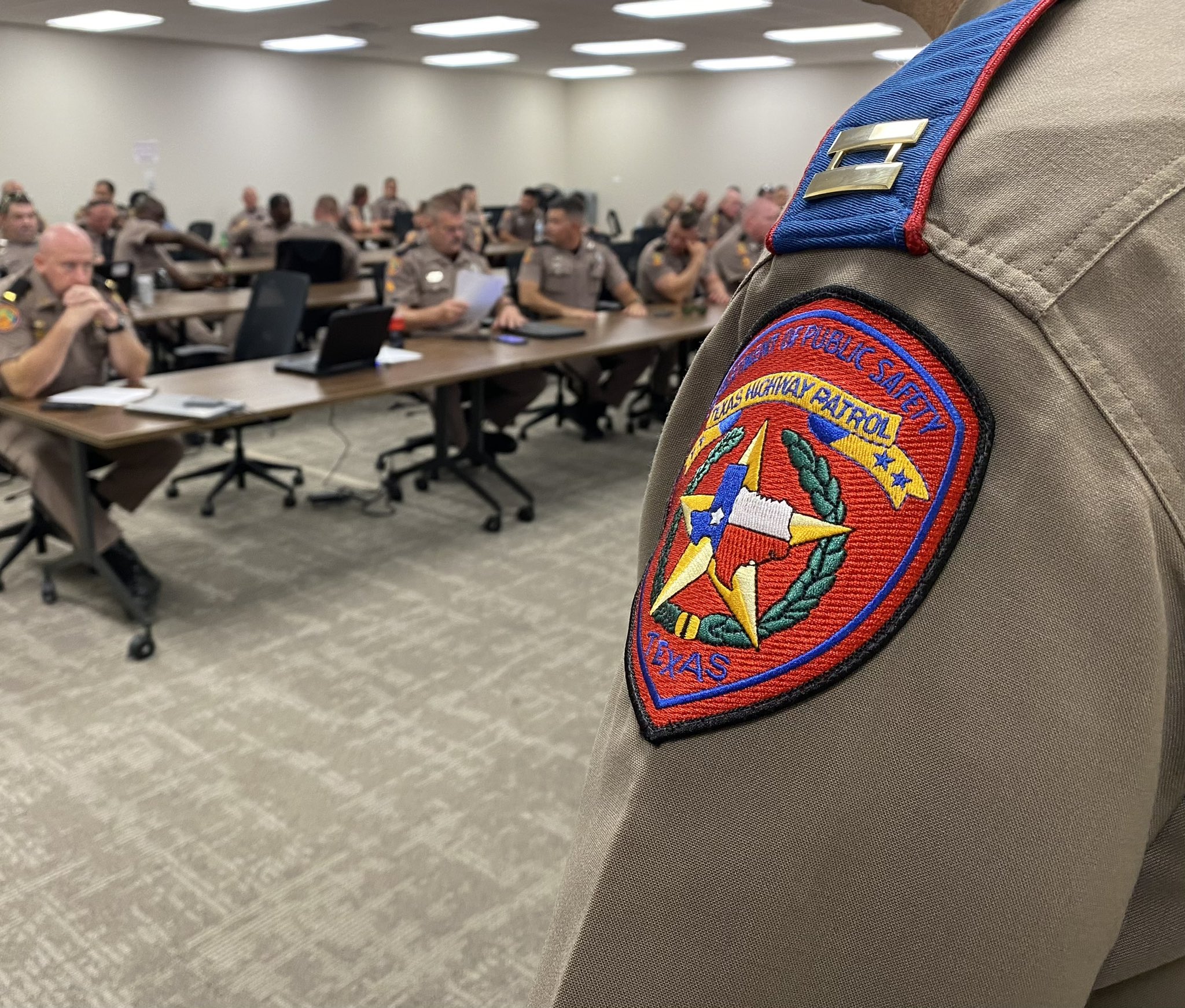 Brie Grey 🇺🇸 🔥 ️ on Twitter: "RT @LtChrisOlivarez: .@TxDPS Del Rio leadership welcomed #Florida ...