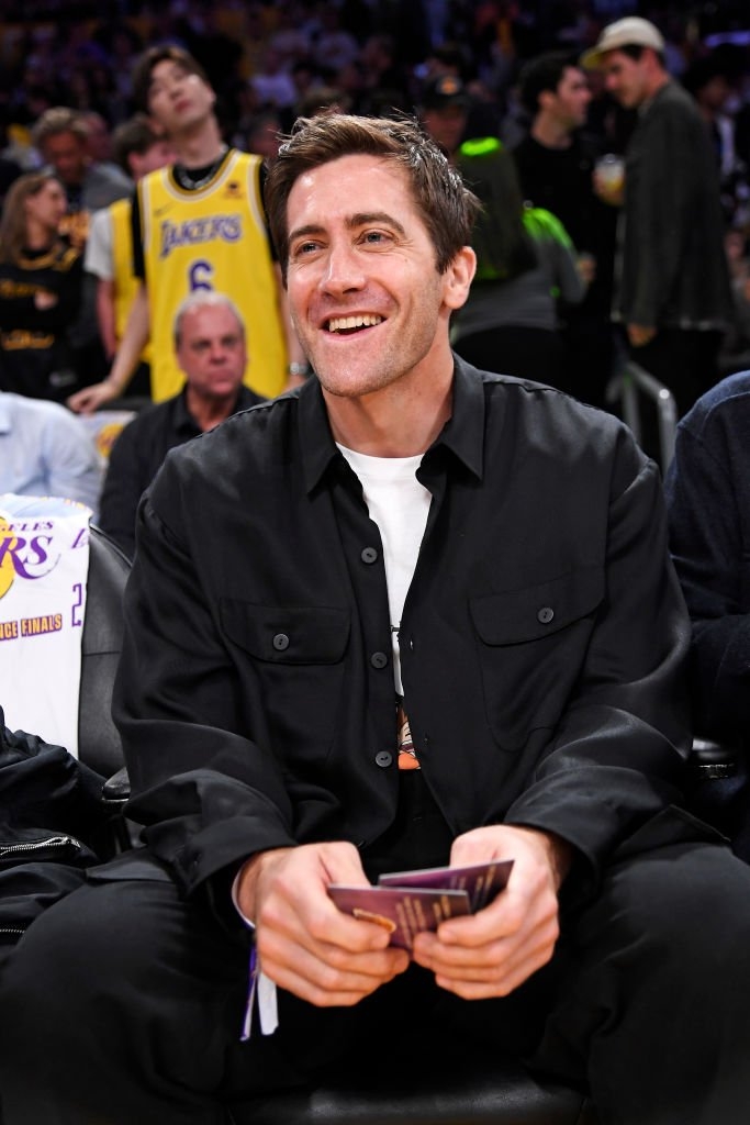 Jake Gyllenhaal BR | Fã clube on Twitter: "Jake no jogo dos Nuggets vs Lakers em Los Angeles ...