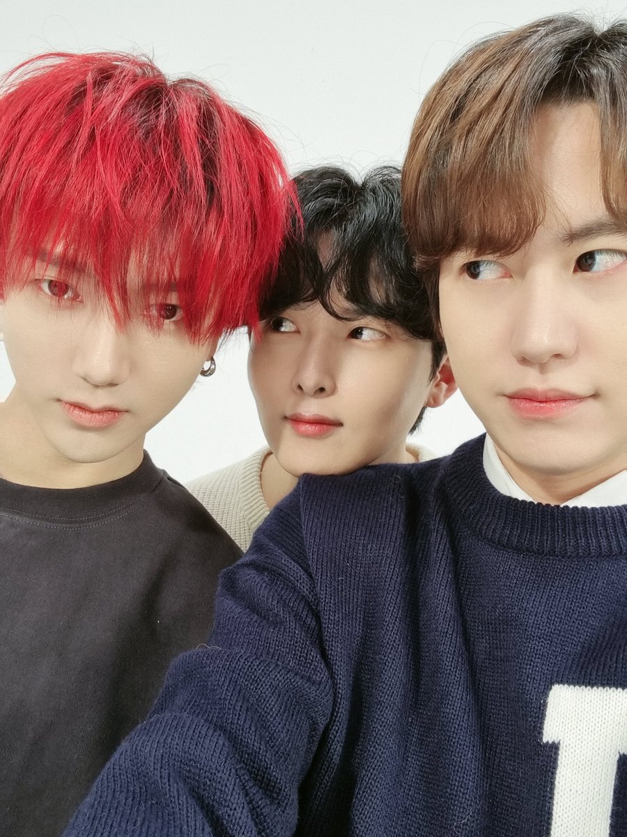 Michonne🐱🖤 on Twitter: "RT @loveryeonggu: i wish they also had a photo with yesung and kyuhyun ...