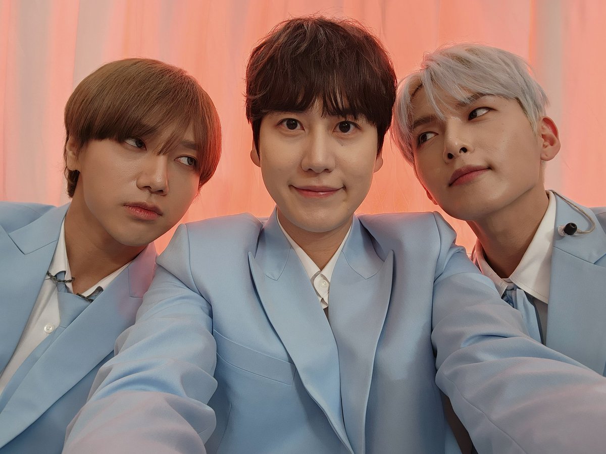 🐰 on Twitter: "PIDAN UN DESEO QUE ESTE WEÓN ACTUALIZÓ TWT KSJSK xd"