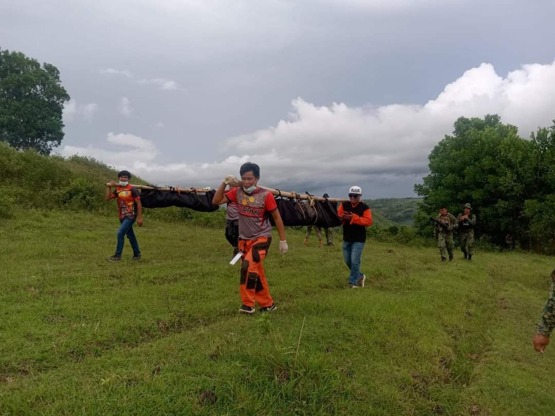 Philippine News Agency on Twitter: "LOOK. Retrieval of the bodies of four suspected #NPA rebels ...