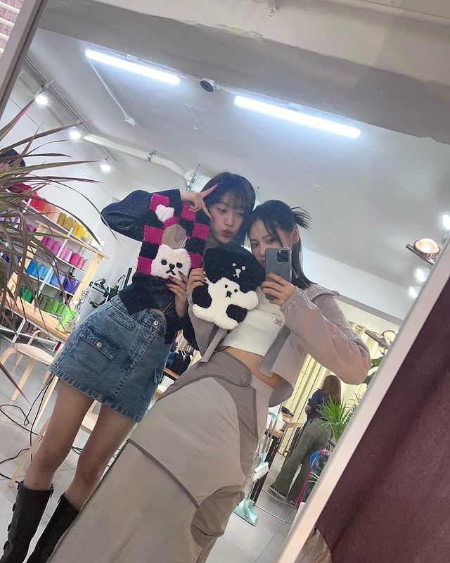 🌙 Orrery/nim on Twitter: "Jinsoul Instagram Post https://instagram.com/p/CsgatEhrnki/"