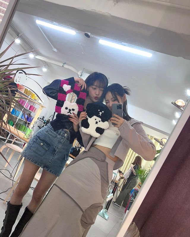 🌙 Orrery/nim on Twitter: "Jinsoul Instagram Post https://instagram.com/p/CsgatEhrnki/"