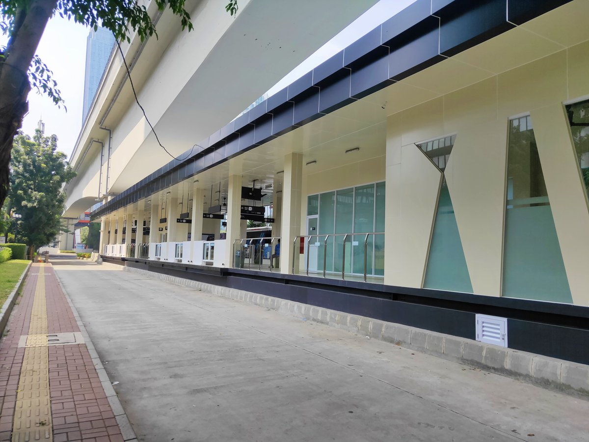 M. Gaz on Twitter: "Kebetulan ada yg tanya, dari Halte Dukuh Atas 2 akses jalan ke stasiun LRT ...