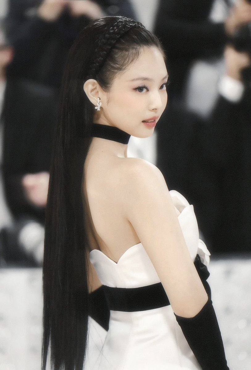 GIFF on Twitter: "RT @jnsource: actress 'jennie ruby jane' era has started