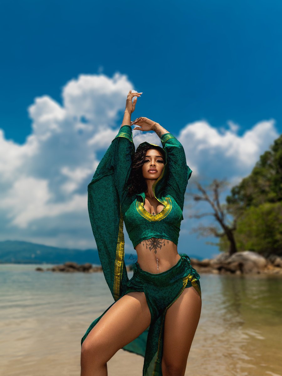 alcole studios.com ™ on Twitter: "Goddess Energy ️‍🔥 For photo shoot inquiries please view my ...