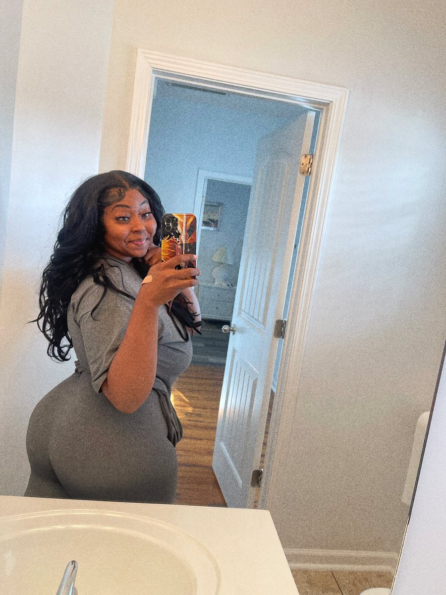 Vika Borja Fans Oficial On Twitter Rt Mona Juicy Chubby Cheeks 🥹