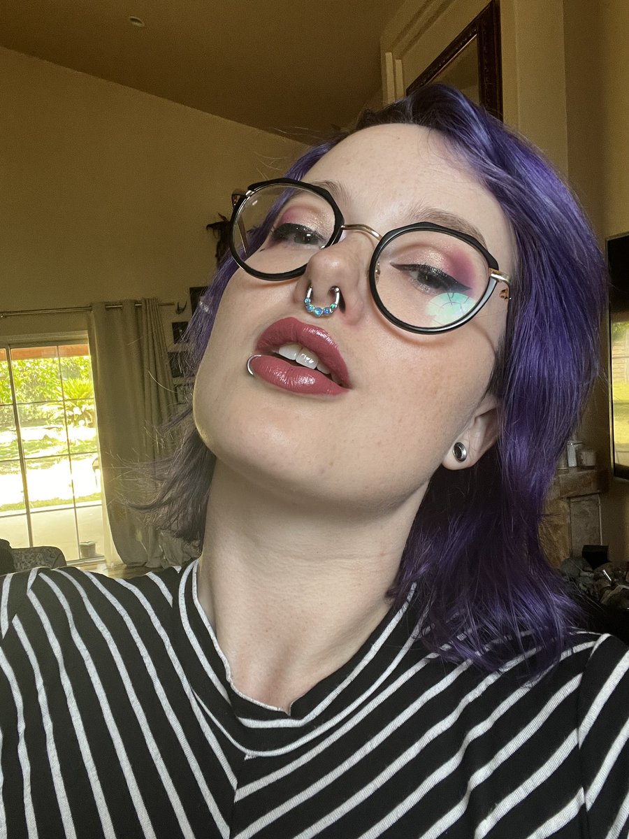 Princess Lucy Lovejoy on Twitter: "RT @You_Need_Nyx: Damn my lips are looking great"