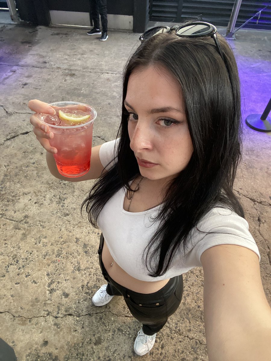 Magdalene J. Taylor on Twitter: "this drink was $36"