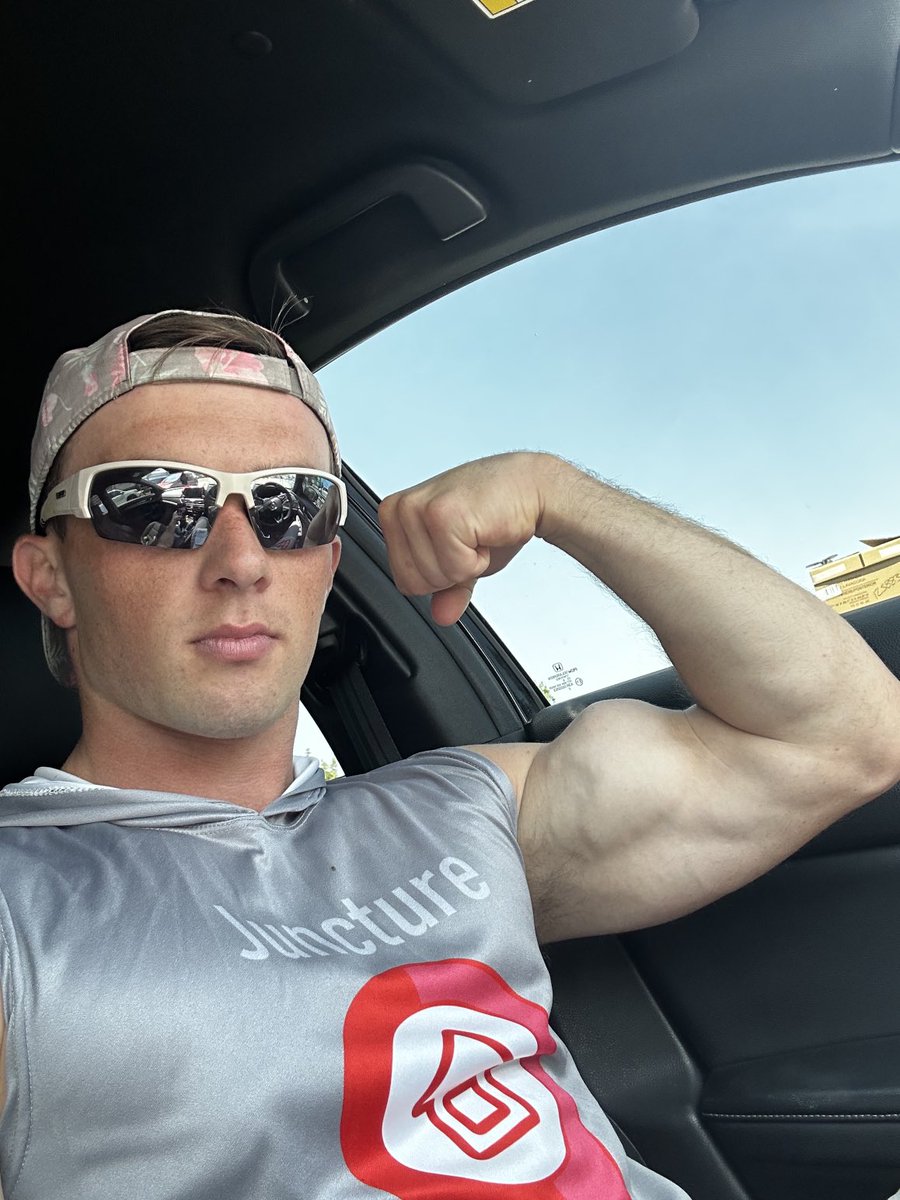 Alpha Axel on Twitter: "Football Sundays 😈"